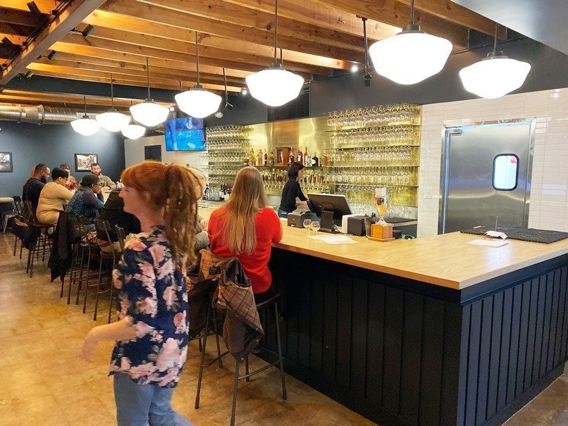 TrophyBrewingPizza-MainBar ~ NC Triangle Dining Food Blog
